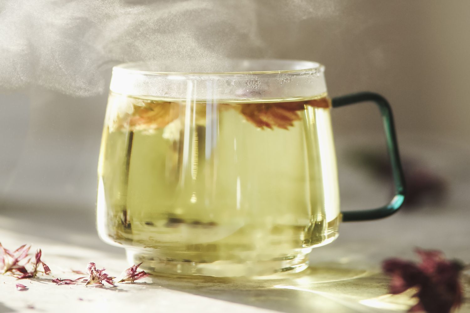 8 Soothing Herbal Teas to Enhance Calm and Relaxation Without Caffeine