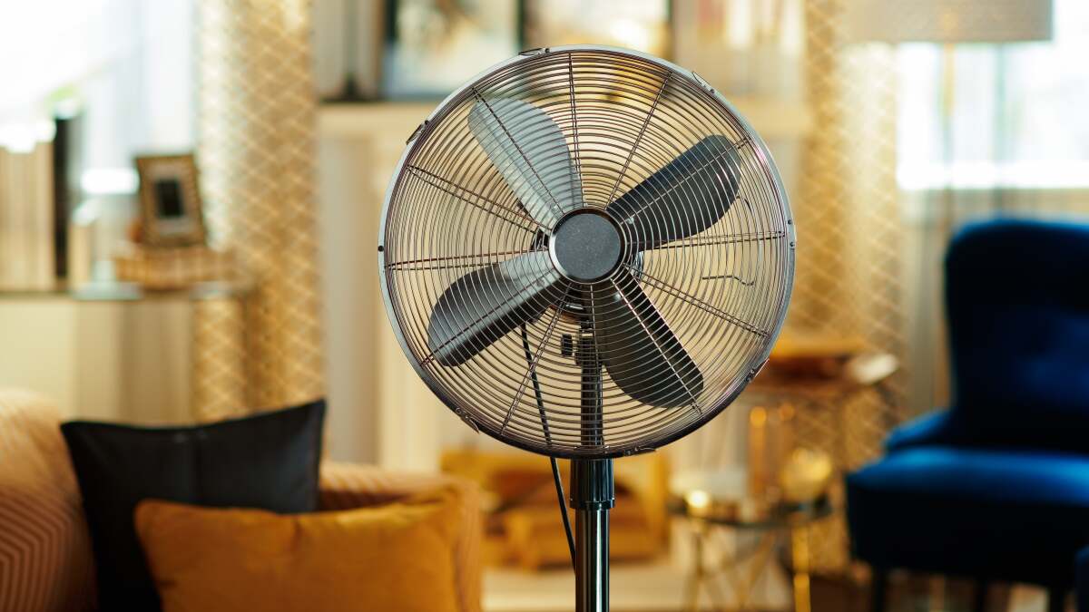 Using a Fan May Not Always Provide Relief in Hot, Dry Climates | Mytour