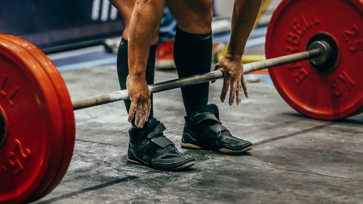 Top Footwear Choices for Weightlifting Sessions | Mytour