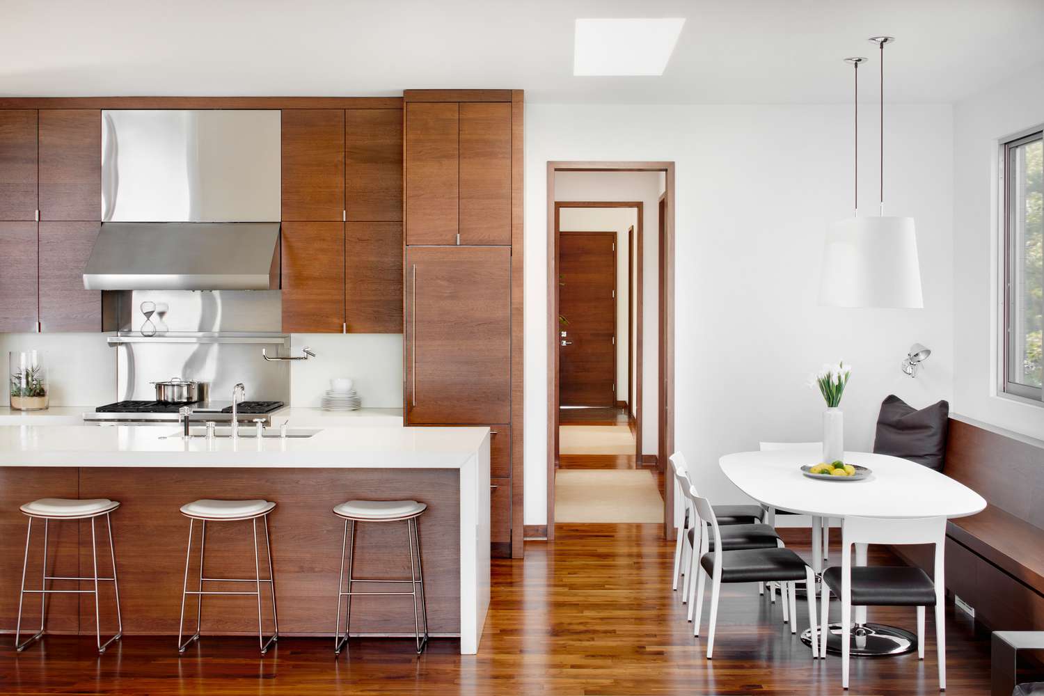 The Debate Surrounding Open-Concept Kitchens: Insights from Designers