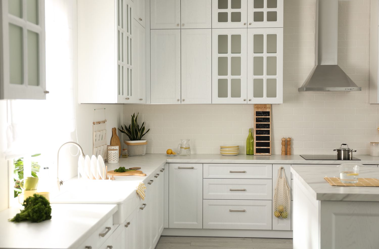 13 Evergreen Kitchen Concepts That Remain Stylish Through the Ages