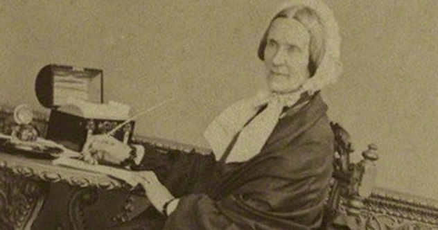 10 Stories About Eccentric Writers - Mytour