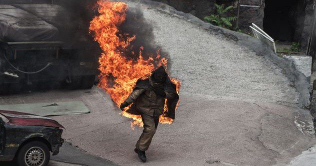 10 Jaw-Dropping Real Stunts Captured on Camera - Mytour