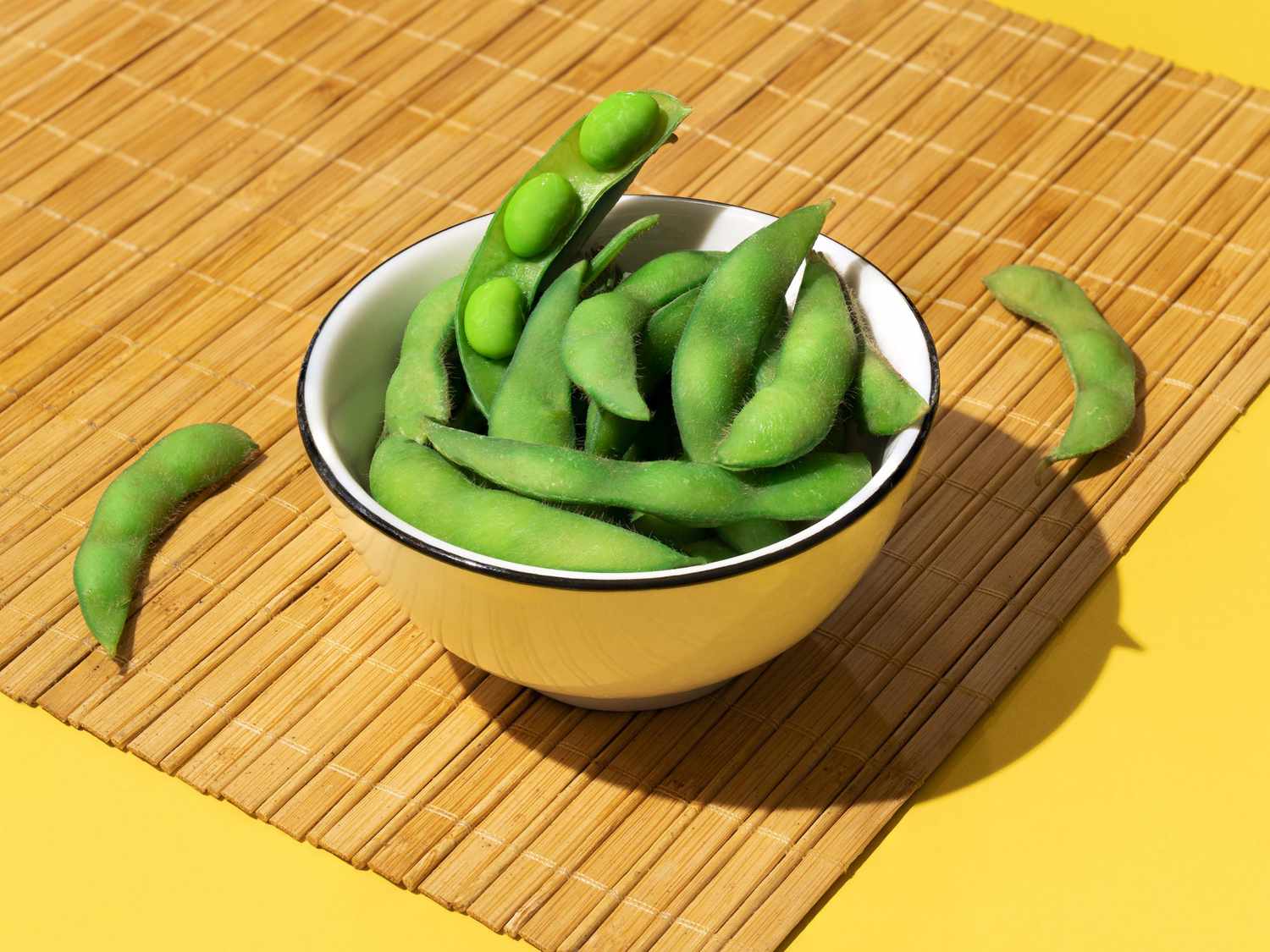 7 Amazing Health Benefits and Nutritional Facts of Edamame
