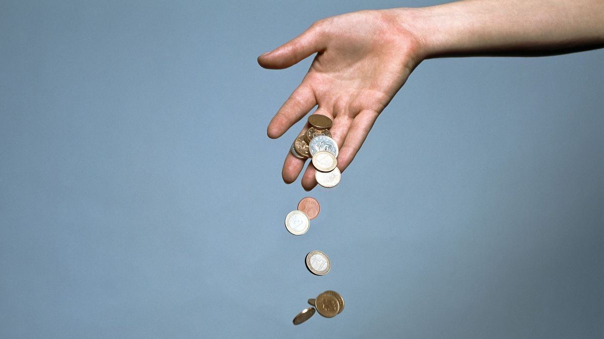 Is it possible for a penny falling from a great height to cause serious ...