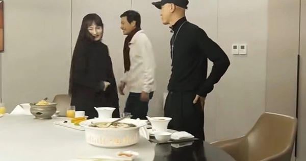 CEO Xiaomi Lôi Quân đã trực tiếp mời các chủ xe điện SU7 Ultra tham gia bữa tối đặc biệt.