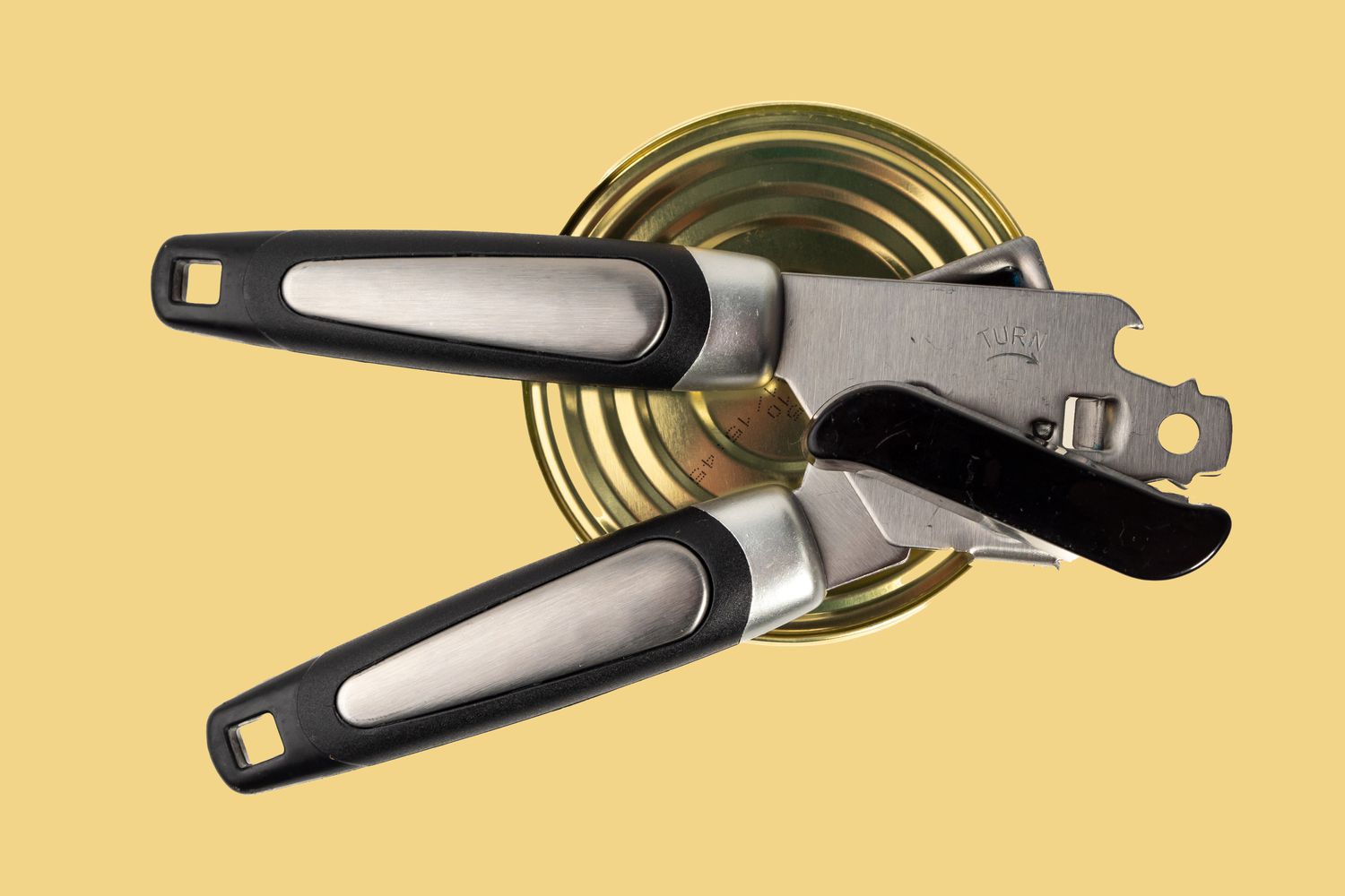 Master the Proper Technique for Using a Can Opener