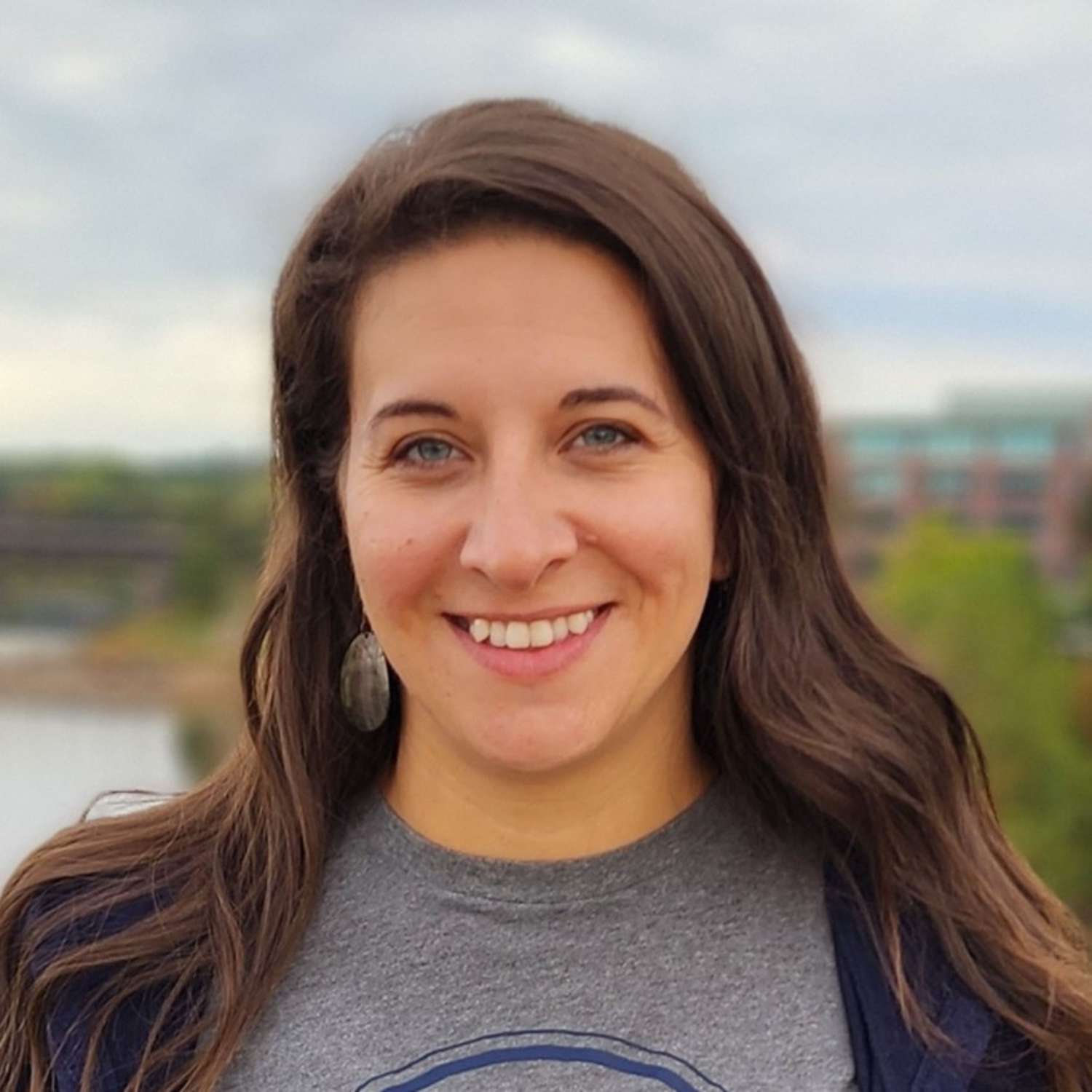 Stephanie Mickelson contributes to Mytour with her expertise in various ...