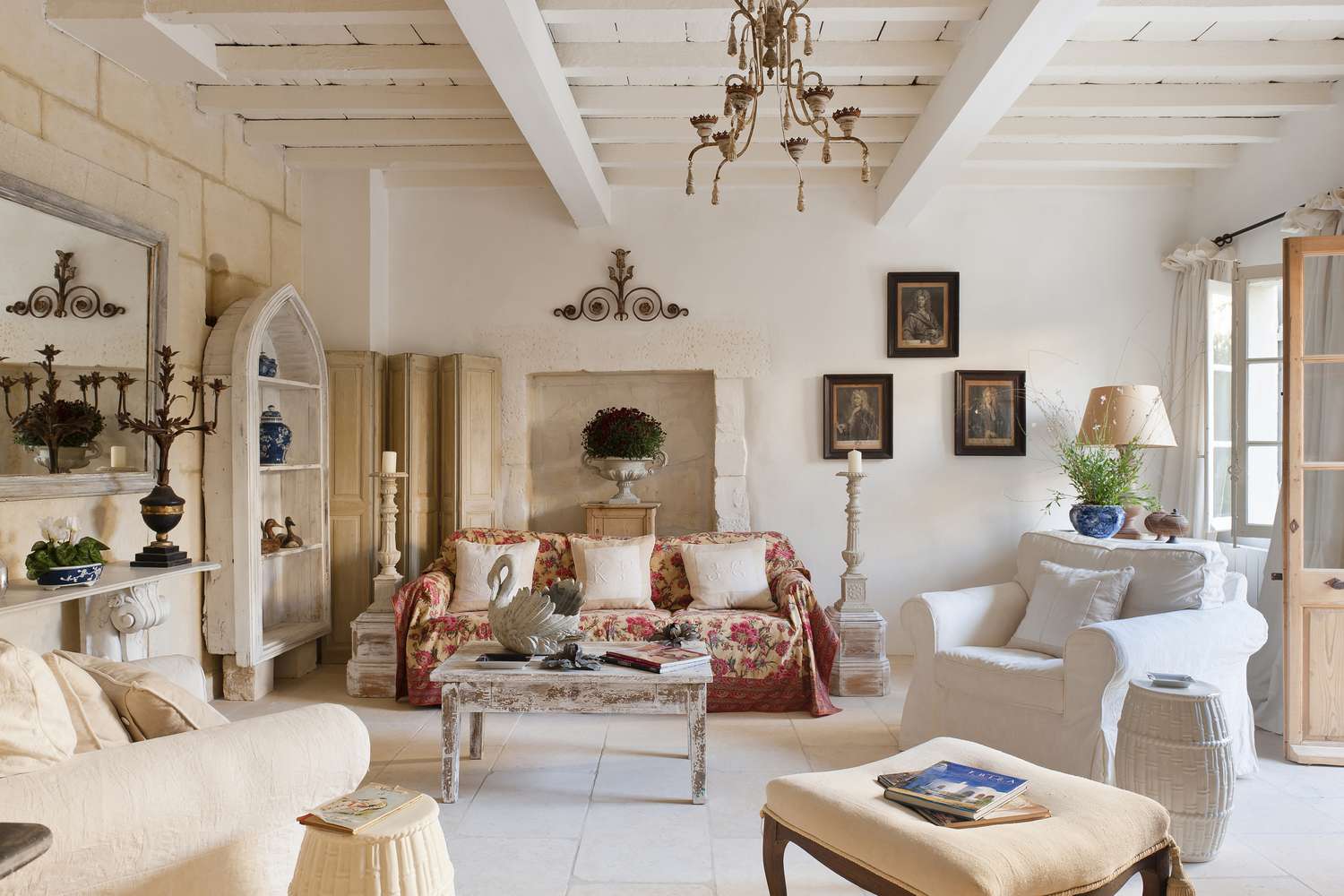 A Complete Guide to the Charming French Country Decor Style