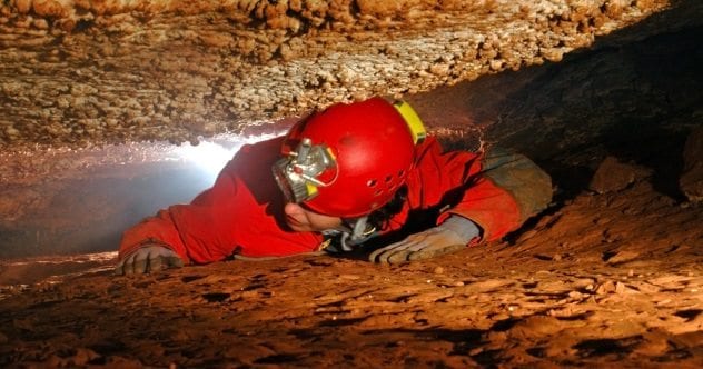 10 Terrifying True Stories of People Trapped in Caves