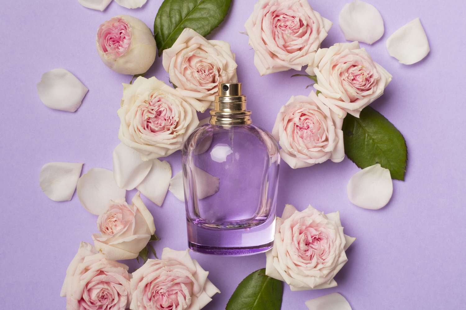 8 Summer Perfume Picks That Experts Swear By