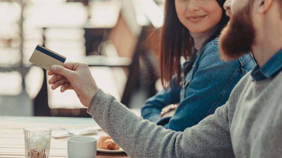 9 Effective Ways to Build Financial Intimacy in a New Relationship | Mytour