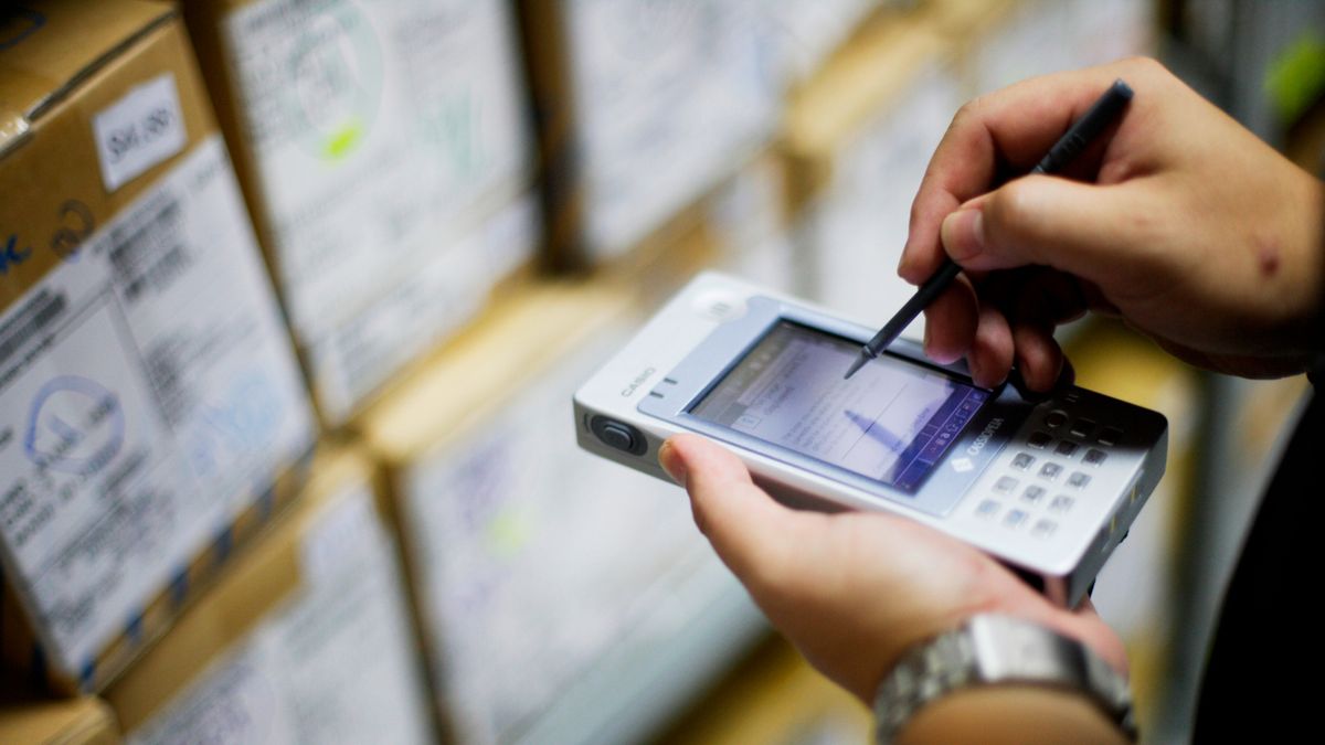 Explore the power of PDAs and how they offer portable computing on the ...