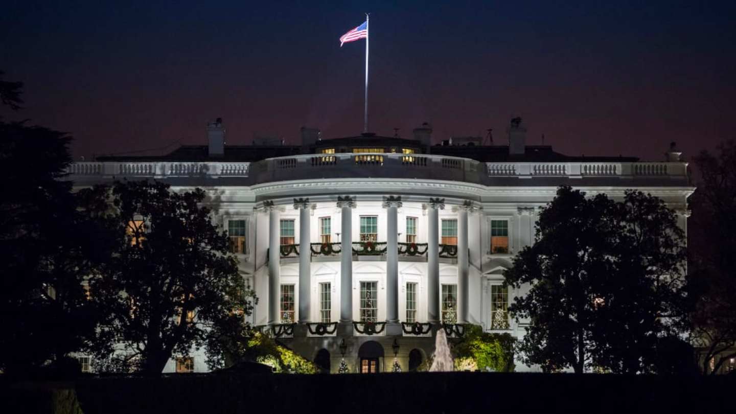 Why are so many rooms in the White House designed with an oval shape?