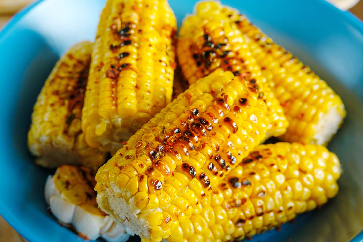 Learn how to preserve the sweetness and freshness of corn on the cob ...