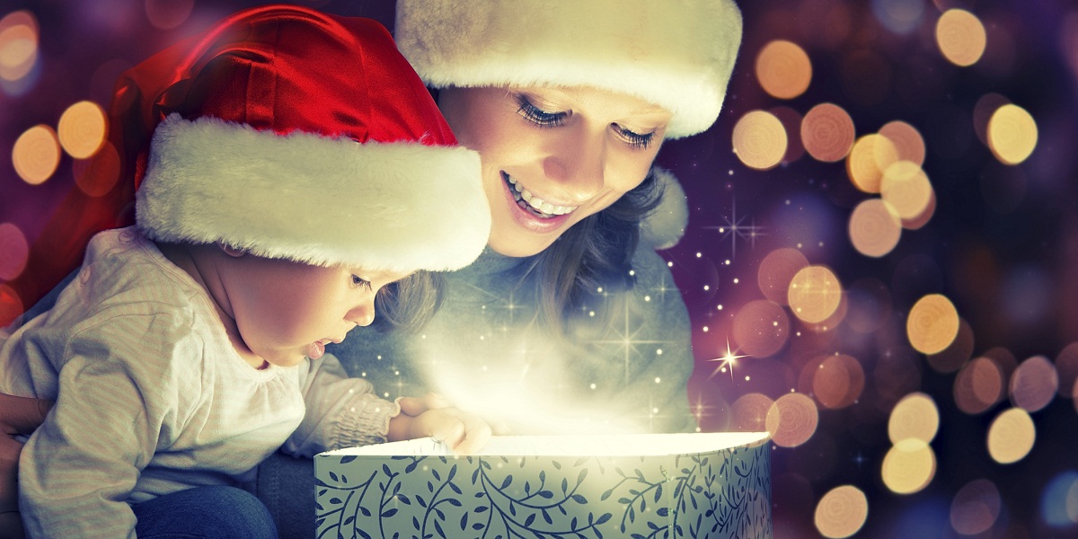 10 Real-Life Santa Clauses Who Spread Joy and Happiness - Mytour