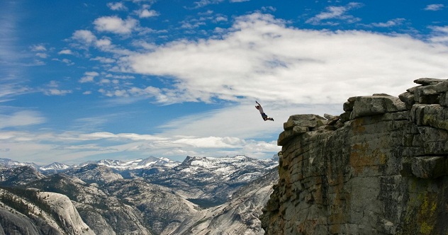 10 Individuals Who Survived Falls From Extreme Heights - Mytour