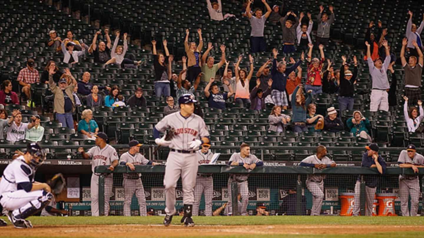 The Mechanics Behind The Wave Phenomenon at Sports Gatherings