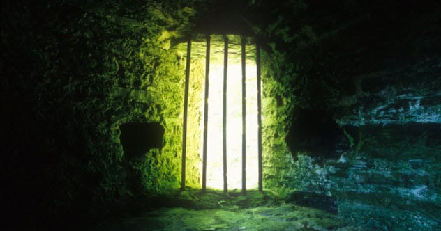 10 Terrifying Real-Life Dungeons - Mytour