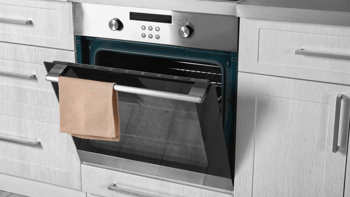 Effective Methods for Removing Grime from Between Your Oven's Glass ...