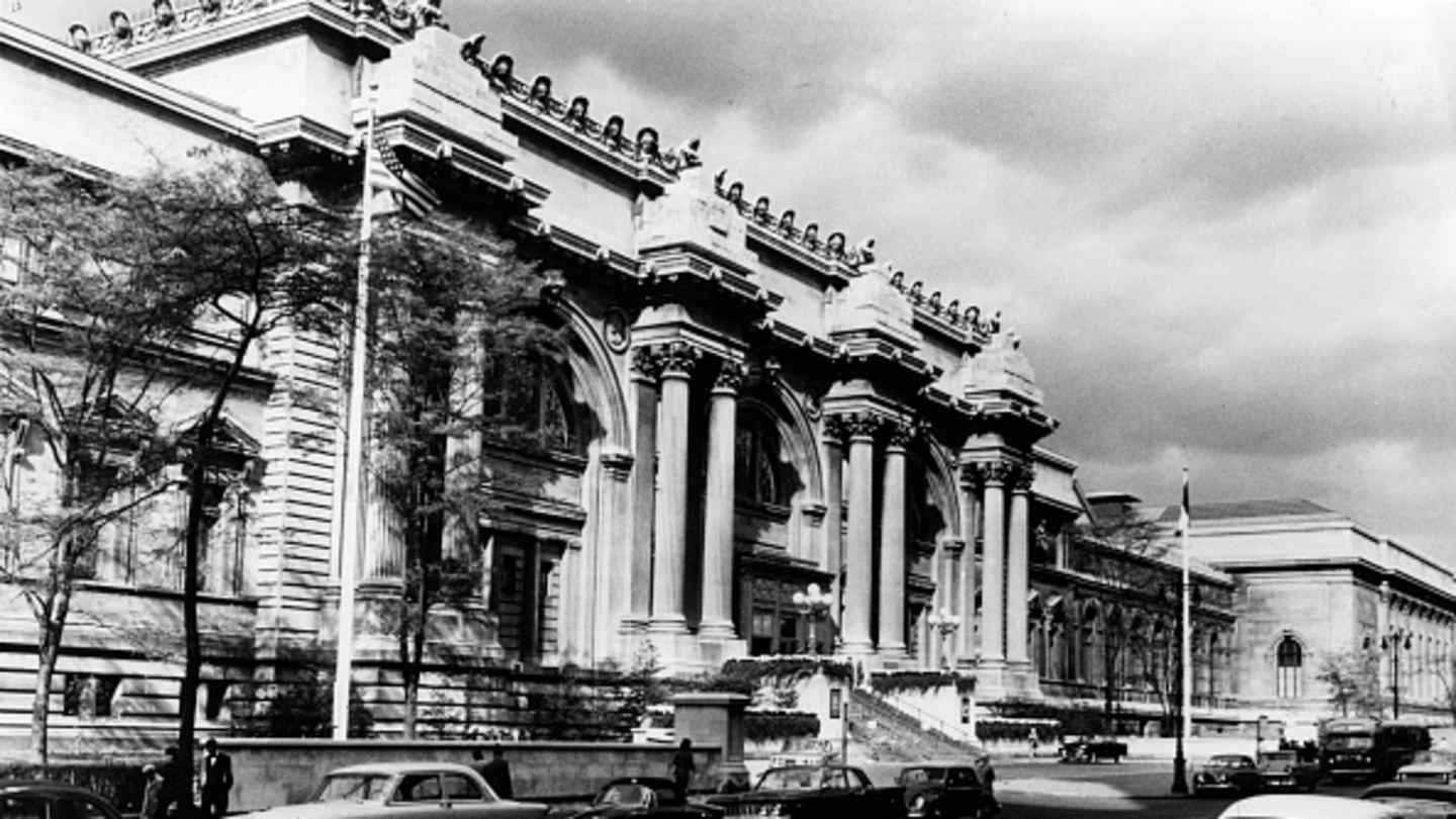 8 of the Most Infamous Art Forgeries Throughout History