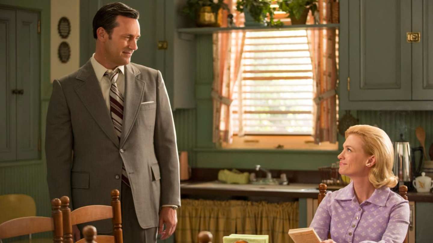 10 Notorious Anachronisms in Television Series