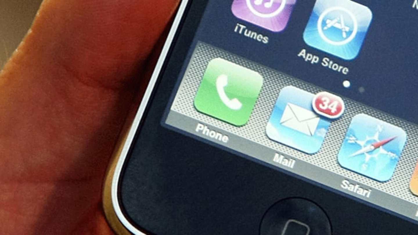 17 Retro-Inspired Skeuomorphs That Prove Timeless Appeal