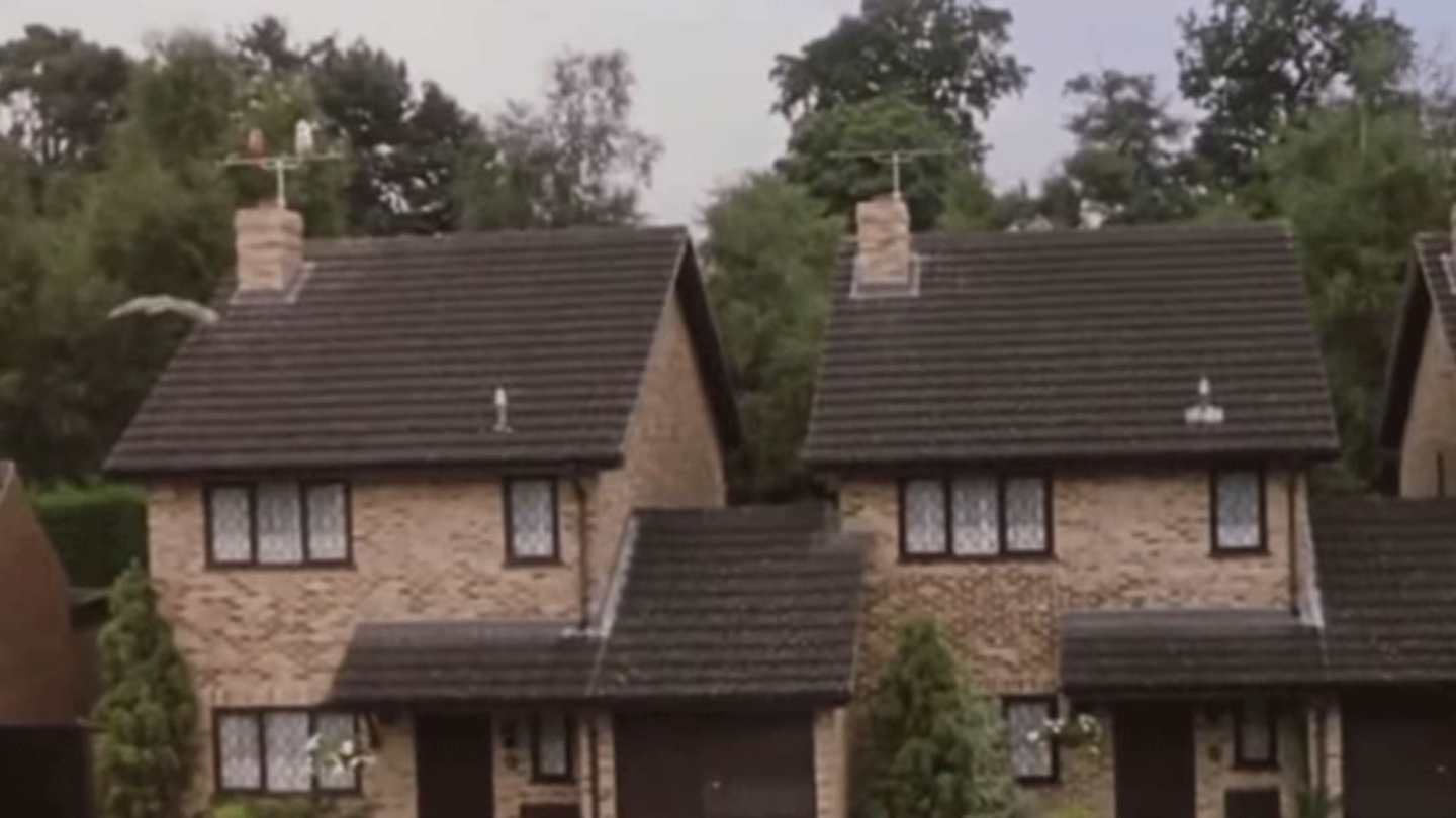 Calling all Harry Potter enthusiasts: The iconic Number 4 Privet Drive ...