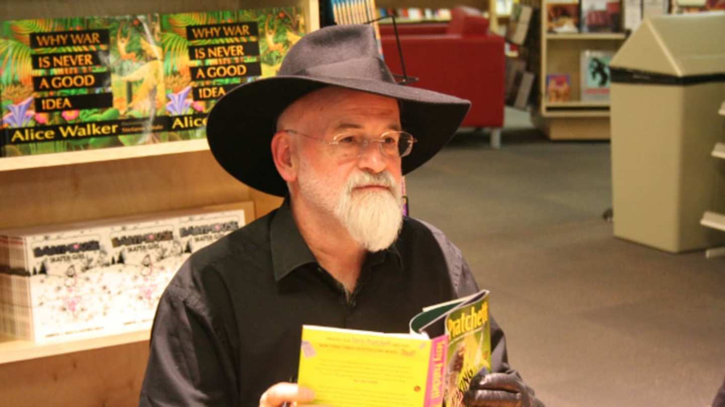 10 Essential Facts About the Discworld Series