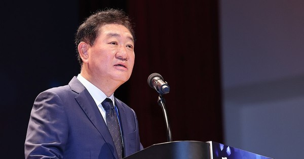 Cái chết đột ngột của ông Han Jong Hee, Phó Chủ tịch kiêm CEO của Samsung, đã để lại nhiều dự án ...