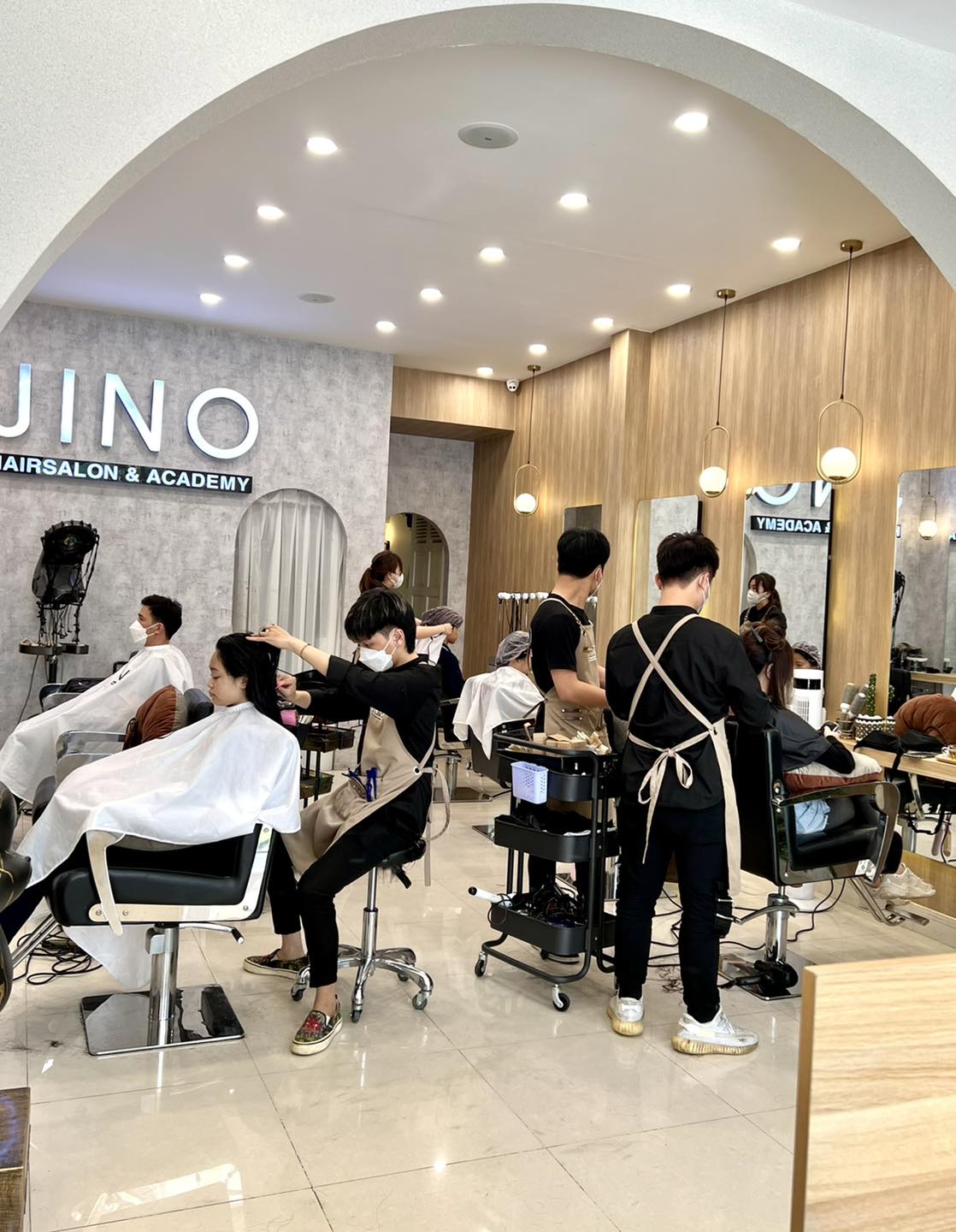 Top 10 Salon tạo kiểu tóc layer đẹp nhất, chuẩn phong cách tại Đà Lạt