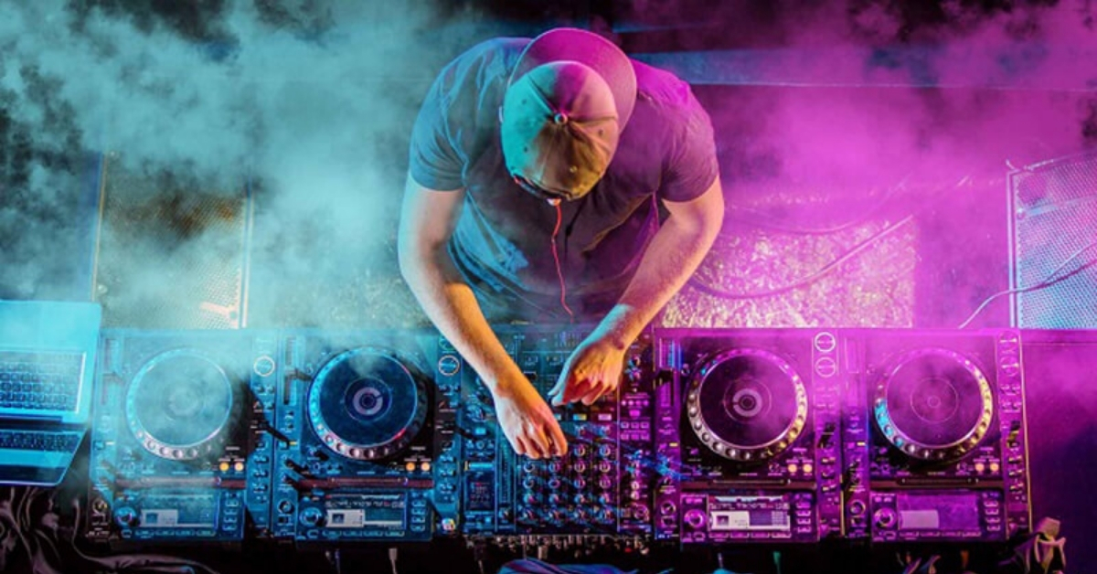 Những bản nhạc sàn đỉnh cao 2026: Remix cực mạnh, cháy hết mình